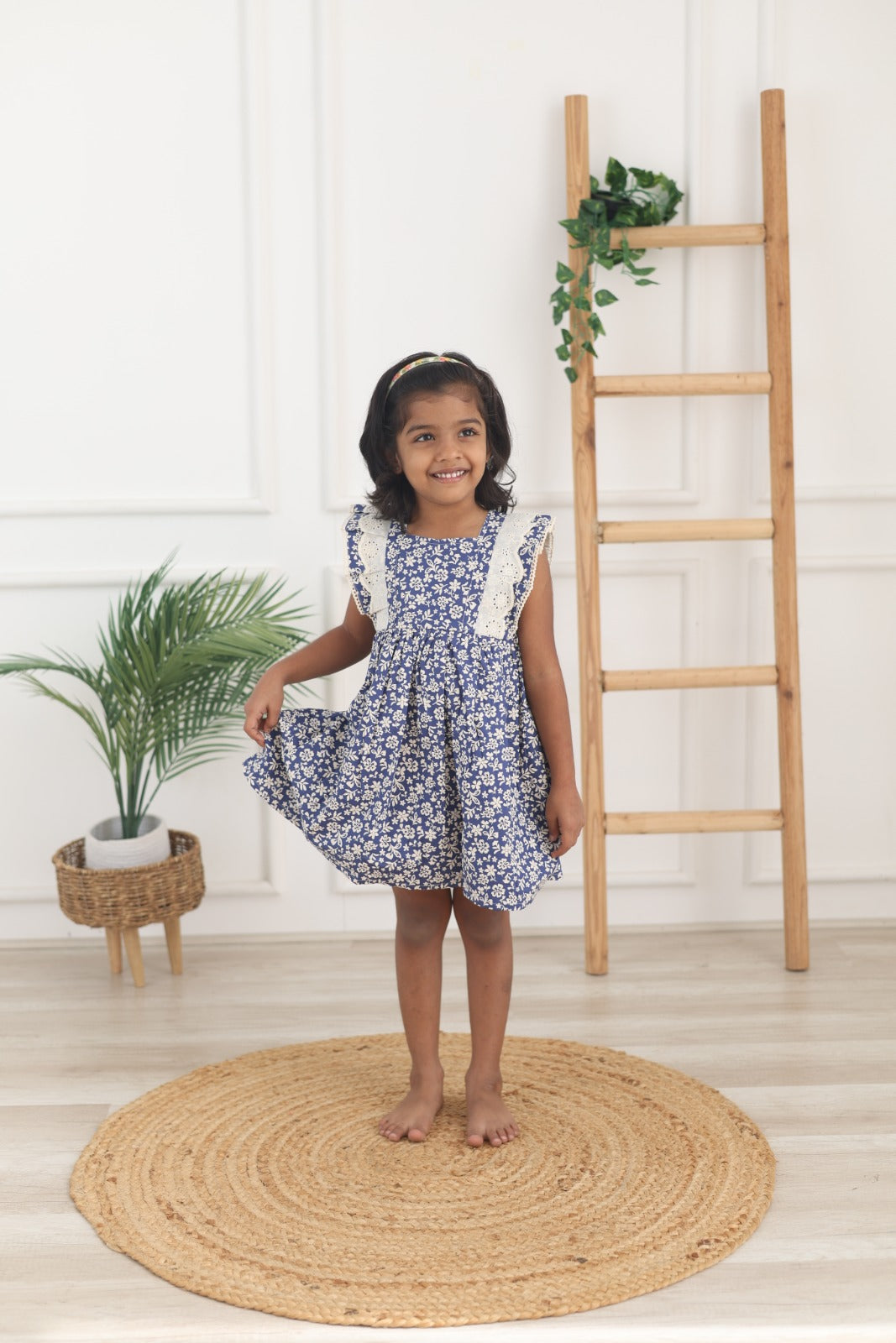 Lacy Bloom – Tiiny berry